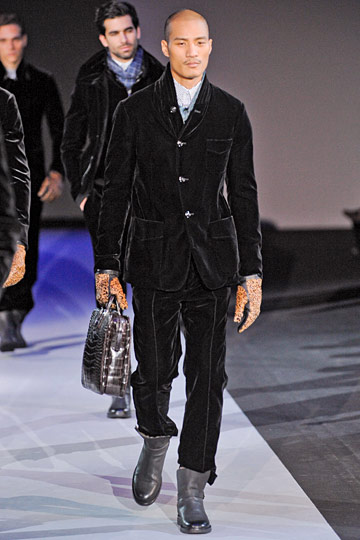 MALE MODEL PAOLO ROLDAN