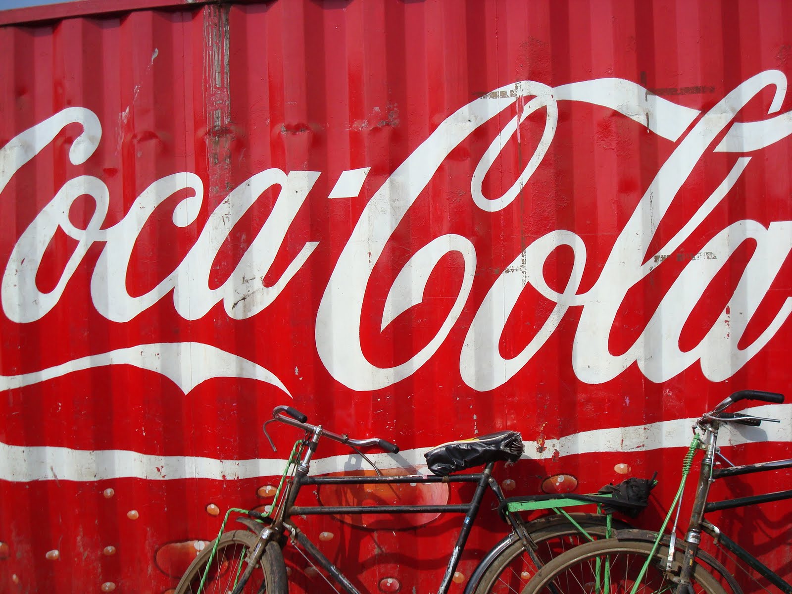Kazuri Kenya: Coca-Cola
