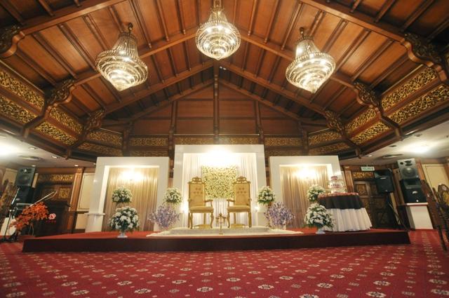 .: Dekorasi Pelaminan Dewan