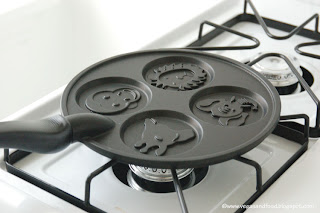 Nordic Ware Zoo animals Pancake Pan and Bundt cakes pan - Vegas and Food