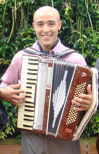 Emiliano Olivera-Contrataciones 03492/15305292-Rafaela-Santa Fe-Argentina.-