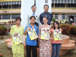 Arkib News Utusan Sarawak cawangan Sri Aman: SMK Simanggang naik ...
