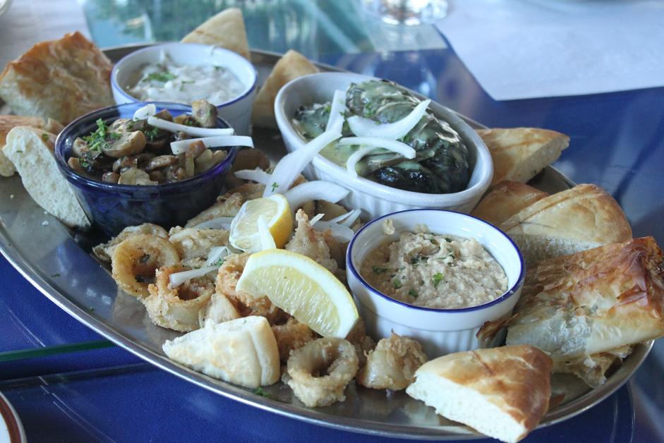 Yum-O-Rama: Where I Live to Eat!: Minoas Taverna (Burnaby BC)