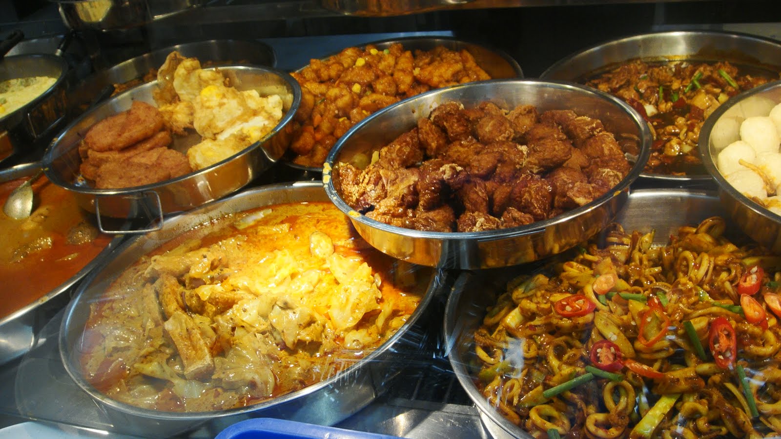 Eat. Drink. Dance. (Repeat!): Trying Singapore Hawker Food