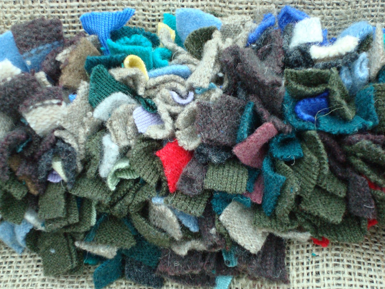 Christine's Chatter: rag rugs, a new craft