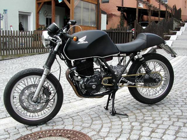 MOTORCYCLE 74: Spanish Honda XBR cafe racers