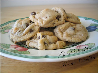 Good Lookin Home Cookin: Chocolate Chip Cookie