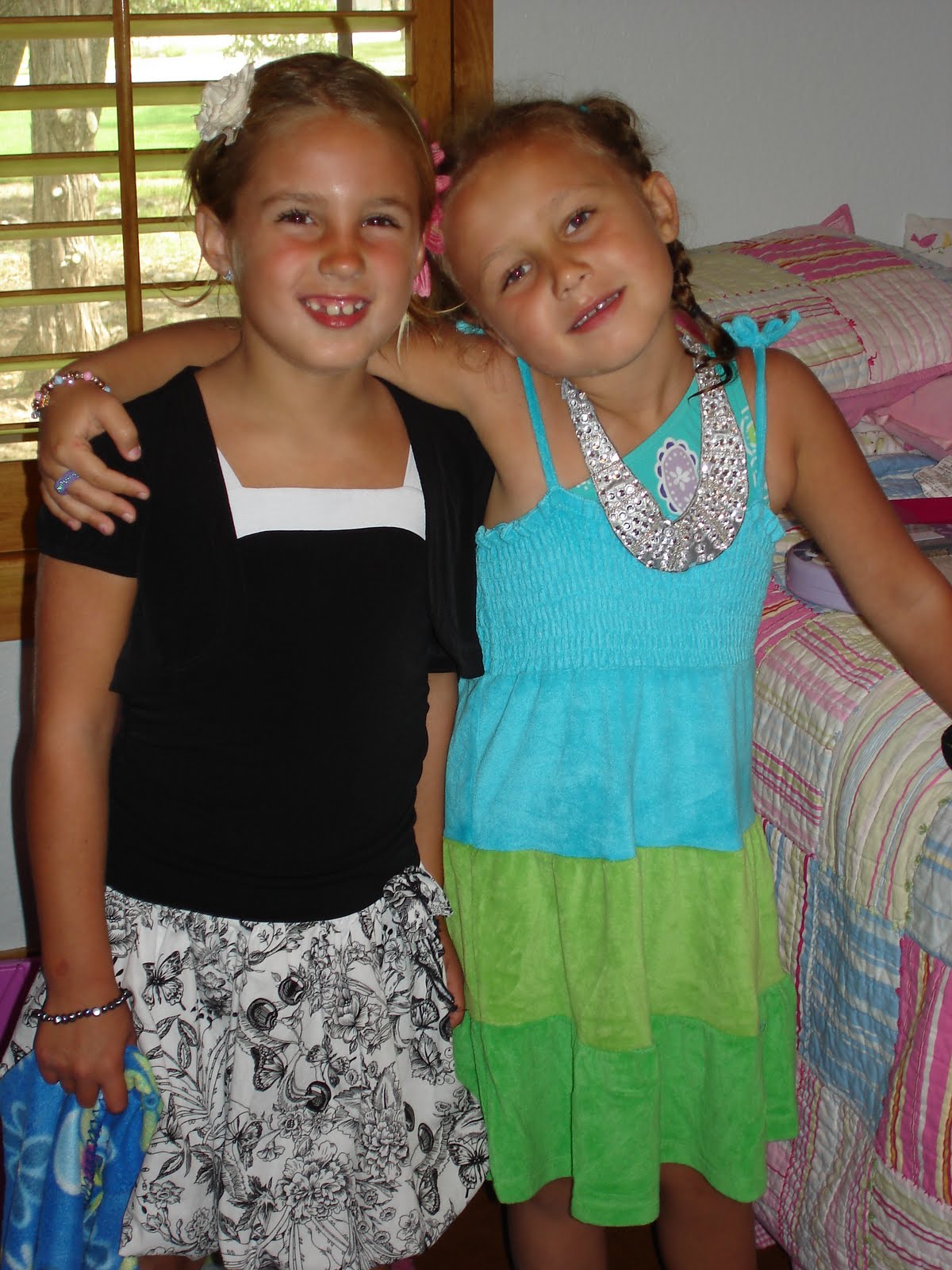 Davis Divas and Dude: Besties Pool Party