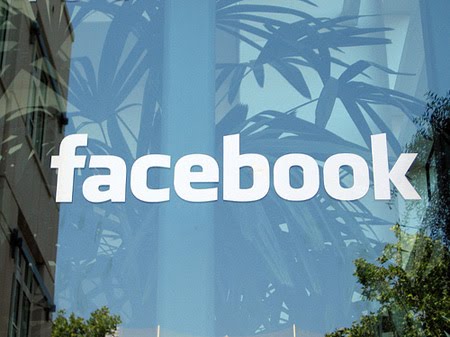 cellebrity gallery: 50 Interesting Facts about Facebook
