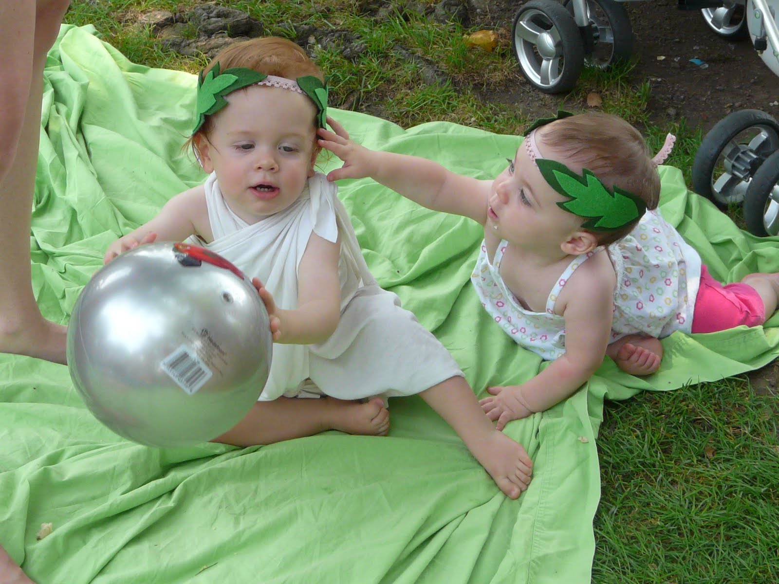 Brooklyn Bean: Baby Toga Party