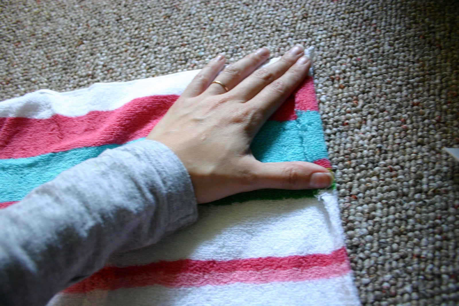 Grosgrain: Towel to Poolside Robe Tutorial