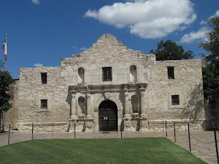 one.year.trip: Remembering to Remember the Alamo