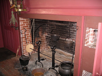 Colonial America: the simple life: Early American fireplaces and cooking
