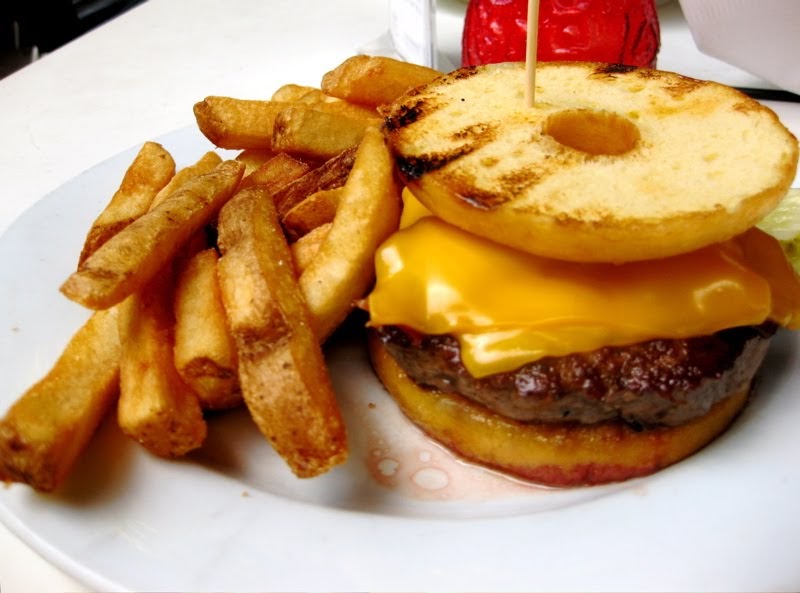 The Food Abides ™: I Can Has Cheezburger? - Cypress Street Pint & Plate