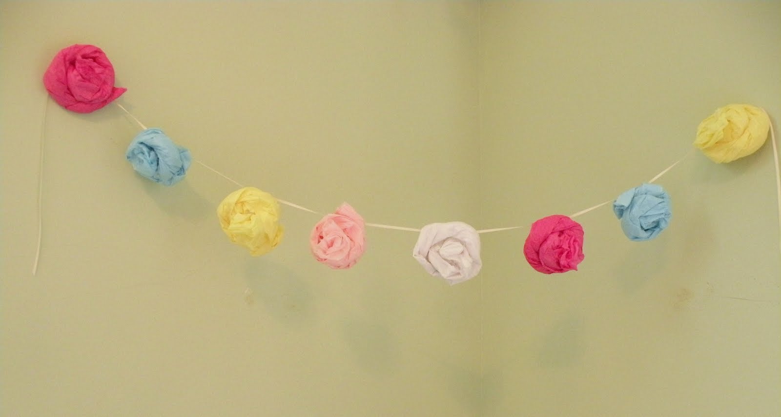 Icing Designs: DIY Tissue Paper Rosettes