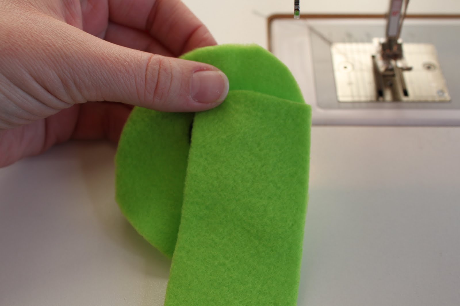 Obsessively Stitching: Angry Birds -- Plush Pig! (and blue bird!)