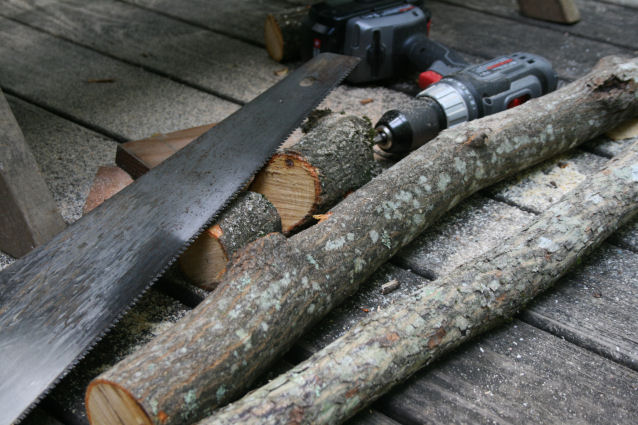The Öko Box: Rustic Fence Gate From Wood Scraps
