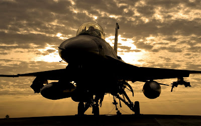 eascose: Sunset F-16 Falcon 1680 x 1050 Widescreen Wallpaper