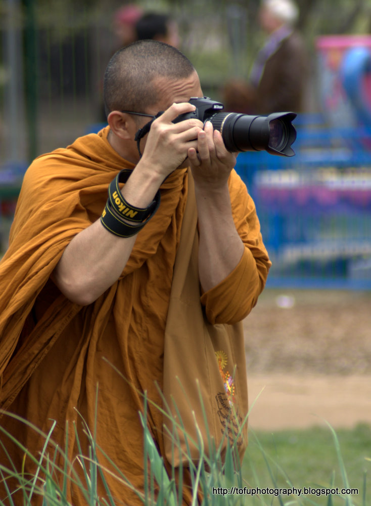 Tofu Photography: Camera monk!