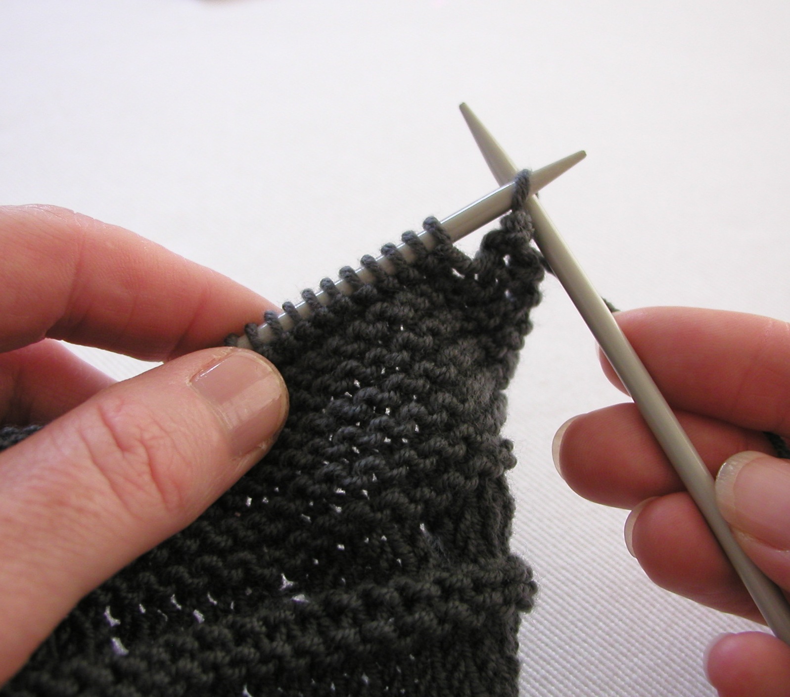 Hand Knitted Things: Picot Edge Cast Off