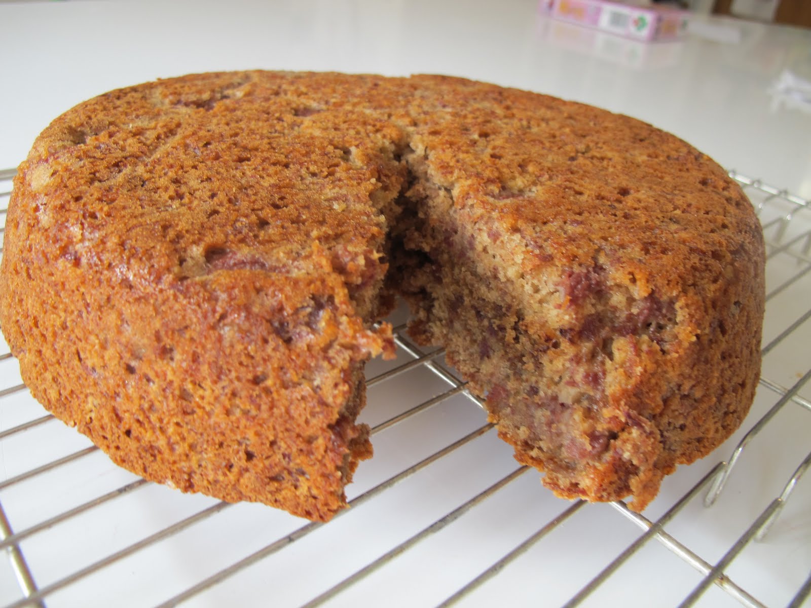 GUOD: cake met kweepeer en amandel