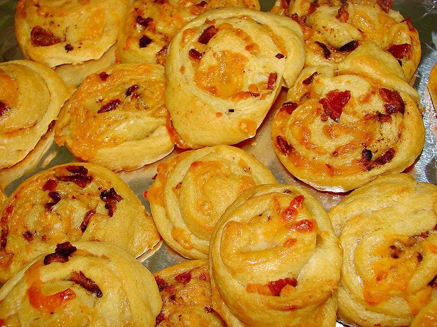 Rebecca's Tasty Creations: Bacon-Cheddar Pinwheels