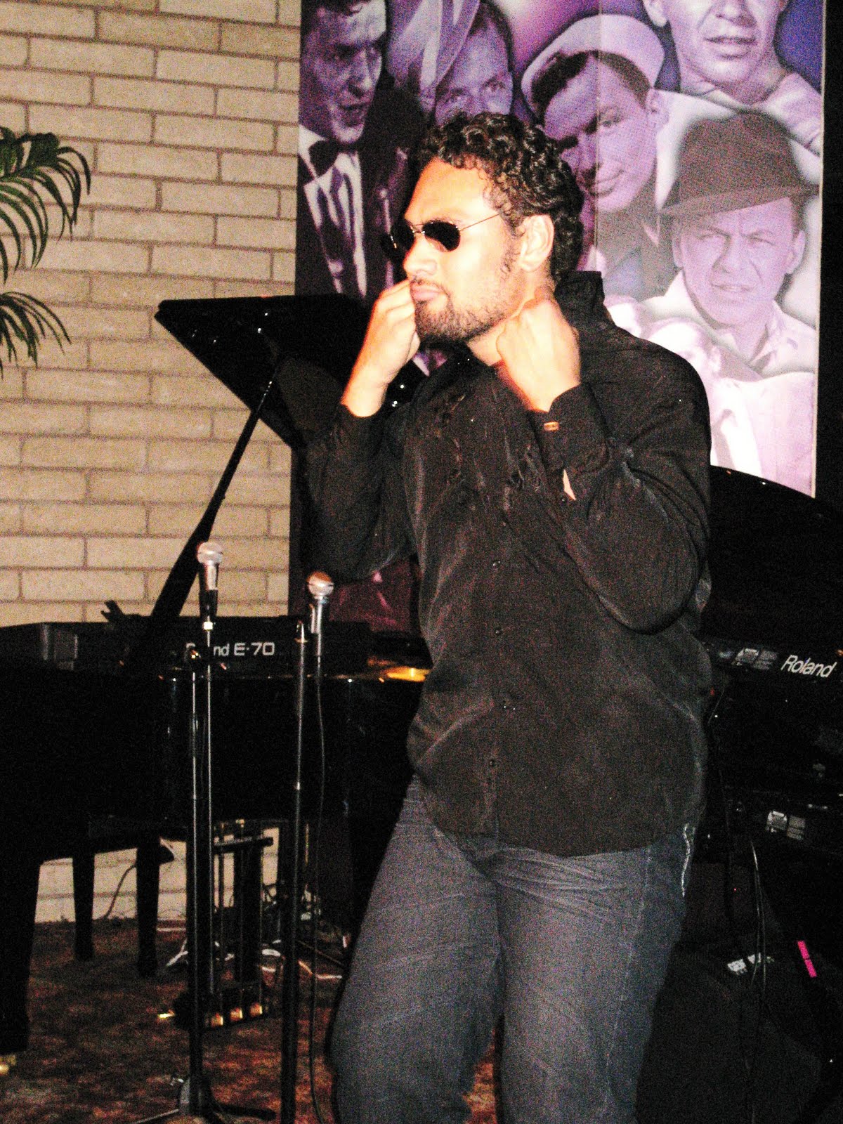 Kelly Clinton's Open Mic Cabaret: The Buzz: A Hot Time in the Old Town ...