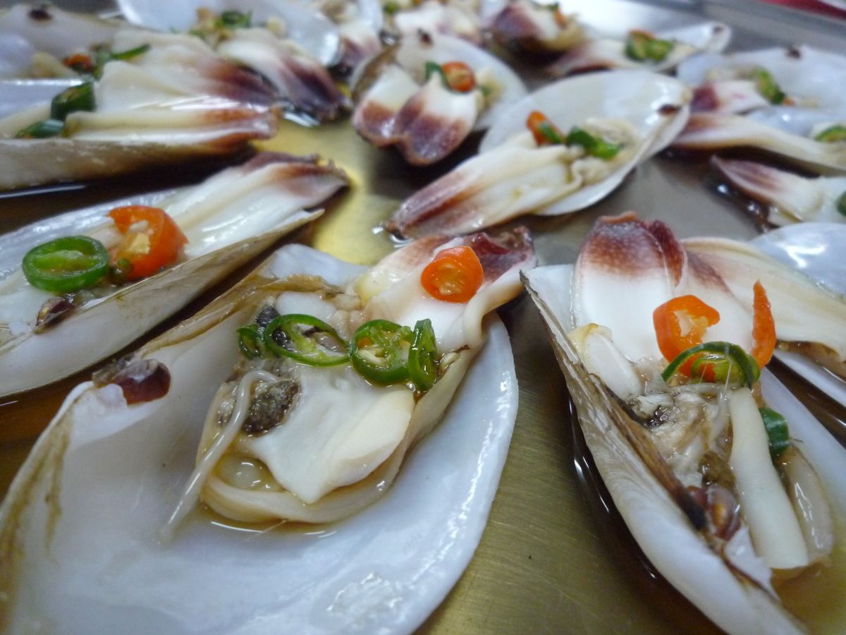 foodbin: Baby Geoduck Clams.