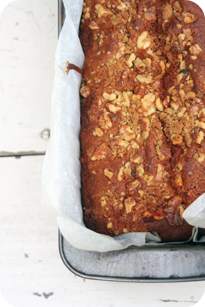 CurlyPops: Mmmmm cake....