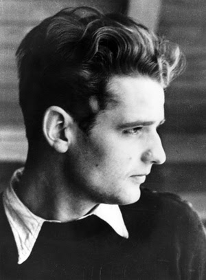 Resist, Revolt, and Risk: A Biography: Hans Scholl (1918-1943)