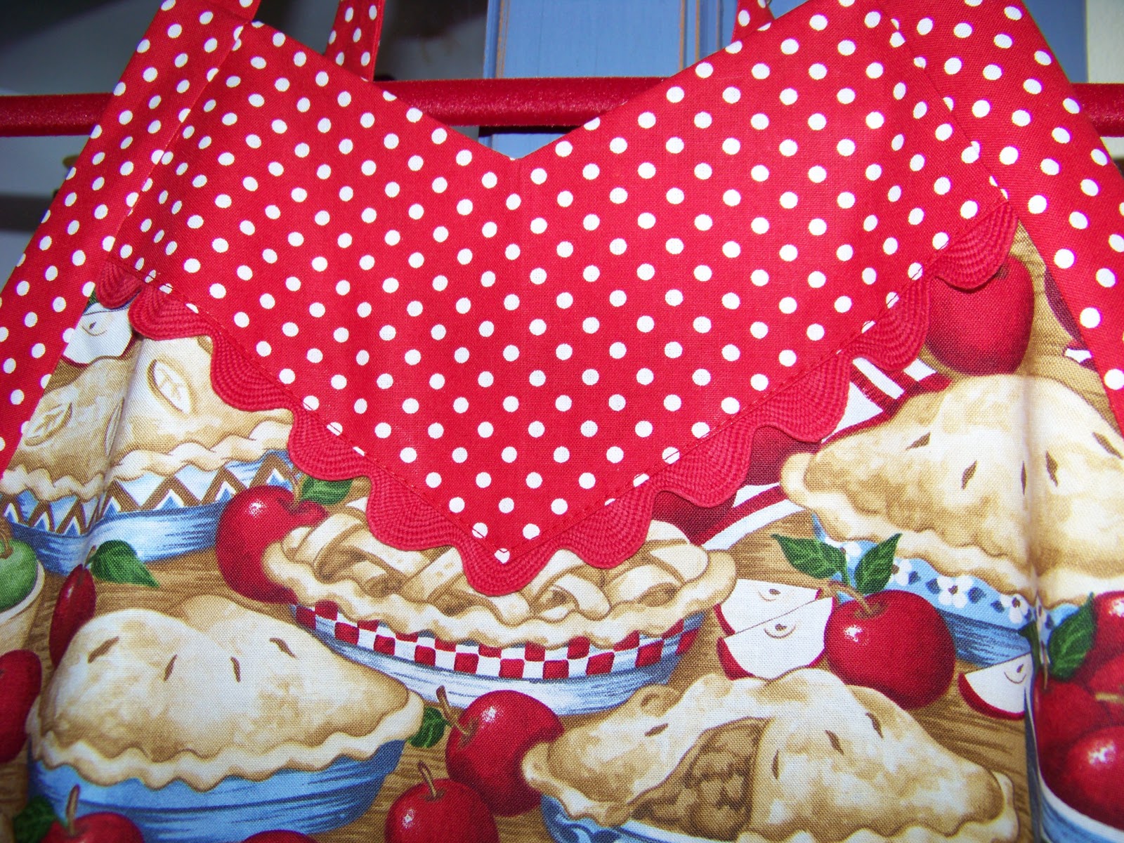 Sew Much 2 Luv: Cutie Pie Apron done!