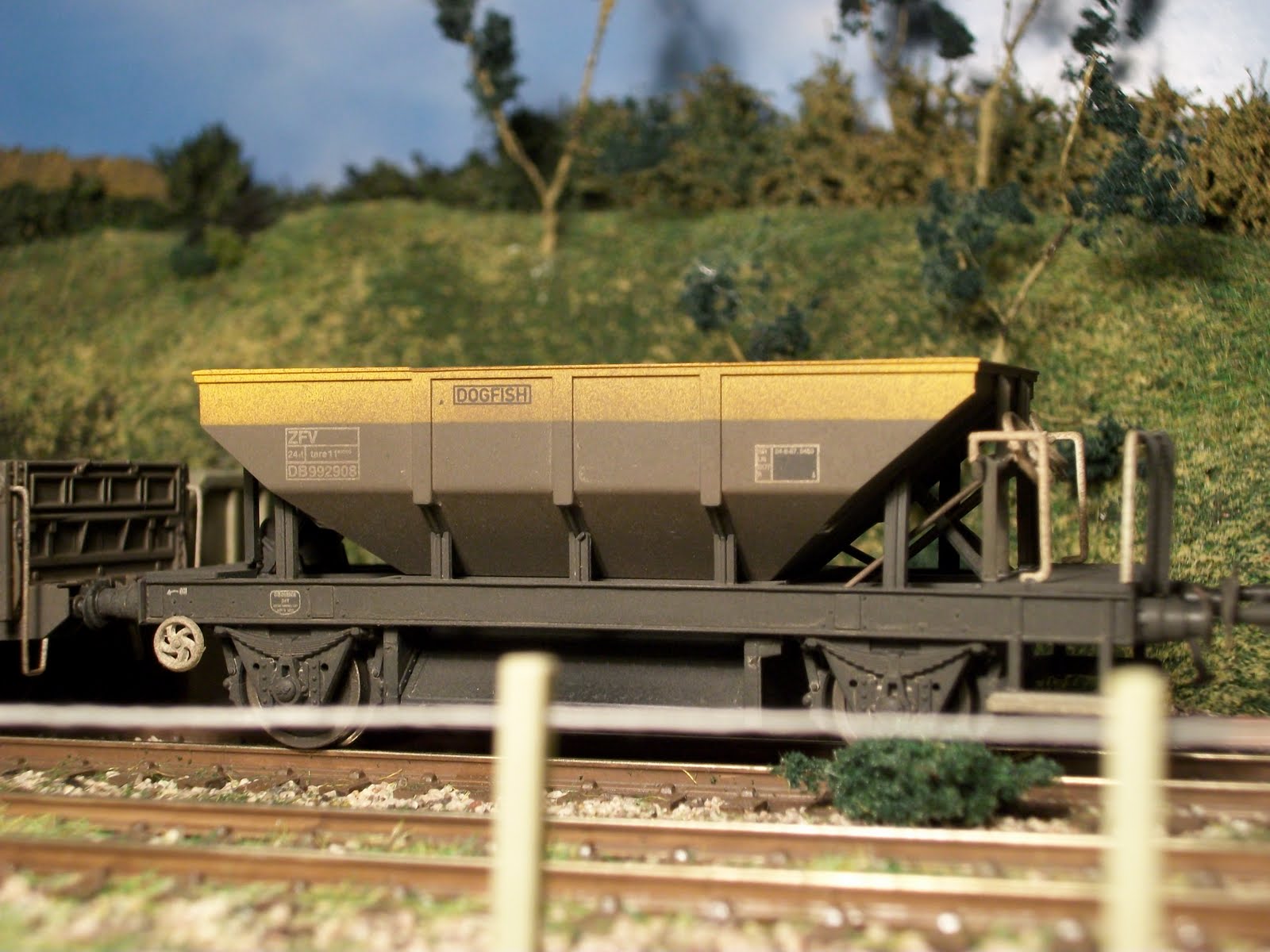 Choppers Railway: Watergate Halt: Bachmann class 37/0 weathered!! (plus ...