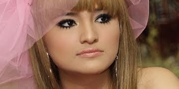 SEPATU KULIT BUAYA: Bokep bugil cathy sharon #1 dewi persik #2 marshanda #3 nikita willy #4