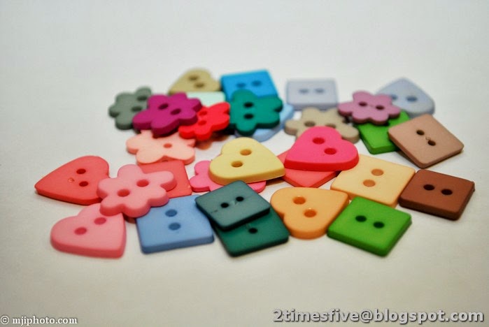 2x5 Craft Supply: Assorted Buttons