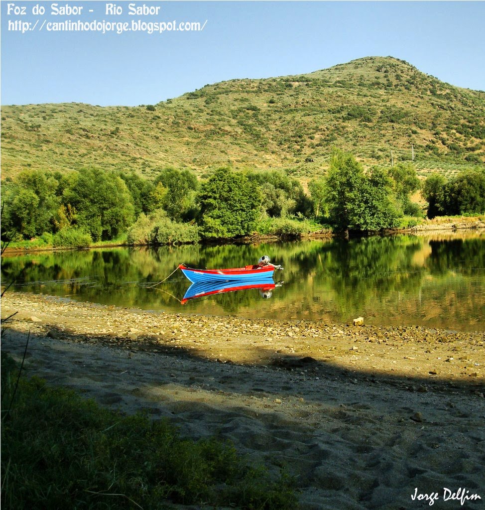 O CANTINHO DO JORGE: Foz do Sabor - Reflexos no Douro e no Sabor