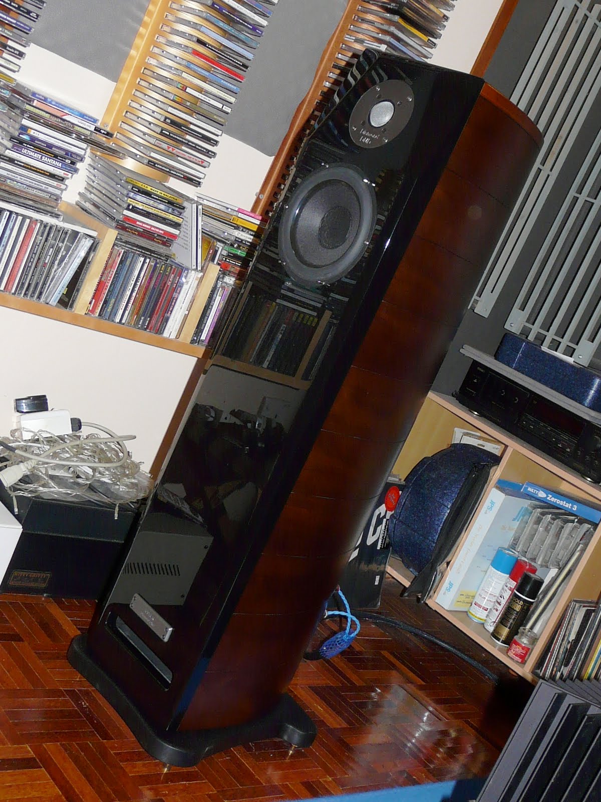 HiFi Unlimited: A Diamond For The Masses? Usher Dancer Mini 1 Speakers.