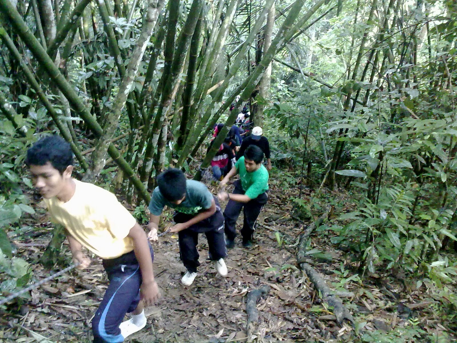 KELA ADVENTURE CAMP: JUNGLE TRACKING DIKELA ADVENTURE CAMP