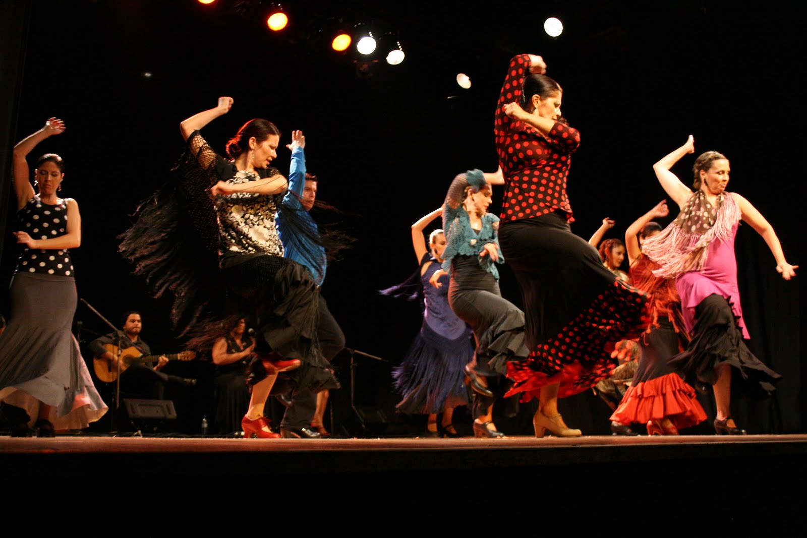 ESTUDIO BAILADO: FLAMENCO