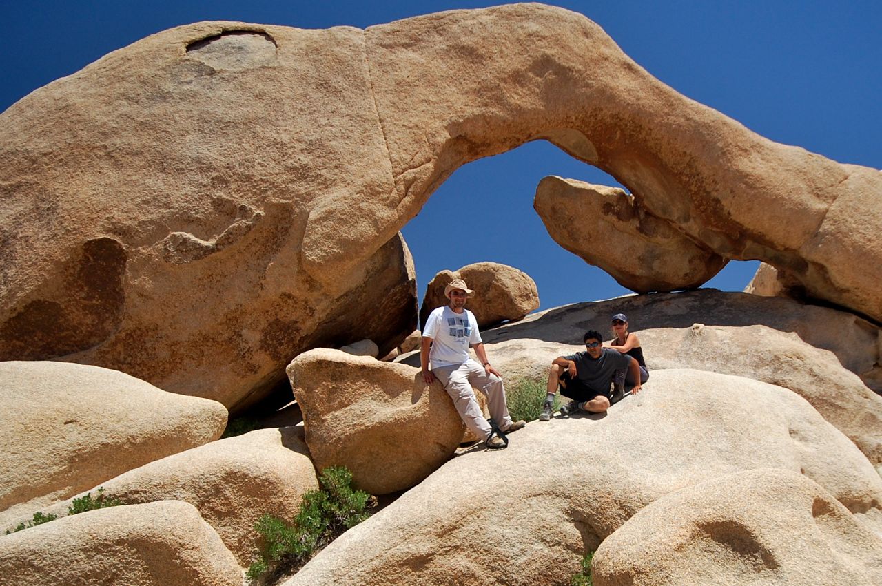 crazy little thing called blog: Joshua Tree NP - Arch Rock Hike