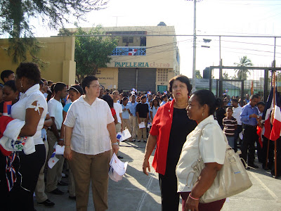 vickiana valenzuela: Personal y estudiantes de IPOPSA