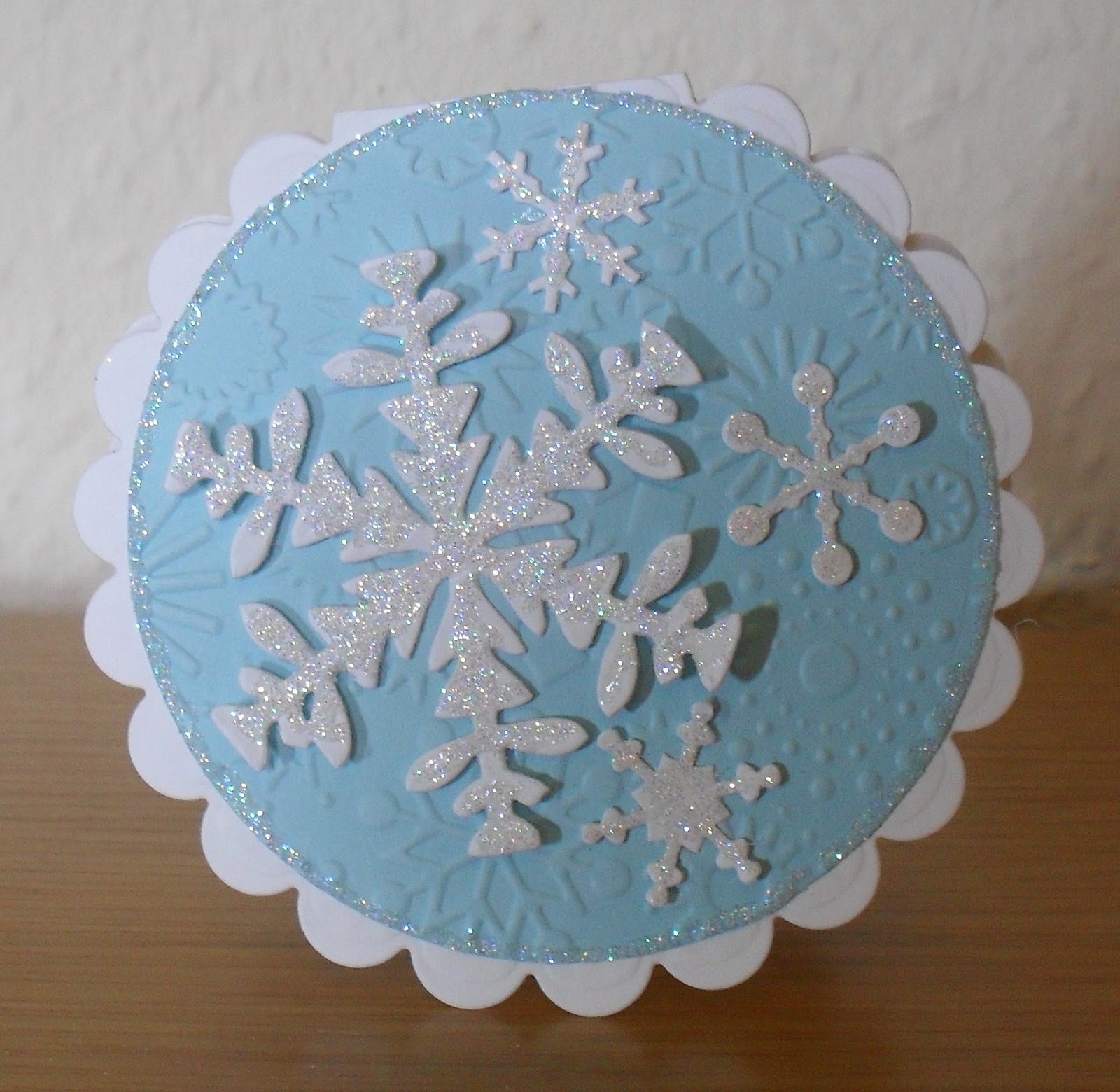 Helen's Craft Haven...: Cuttlebug Spot - Invitations