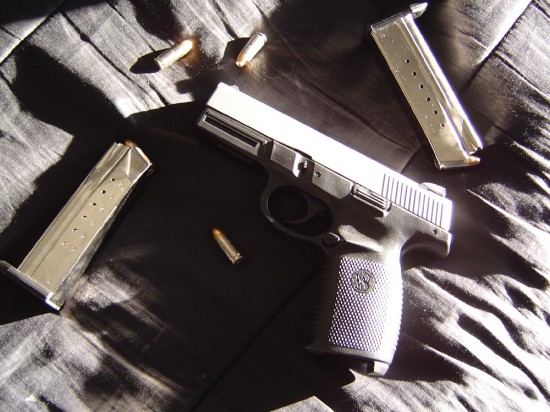 Inilah 10 Pistol Terbaik Yang Pernah Diproduksi - azizal's blog - Info ...