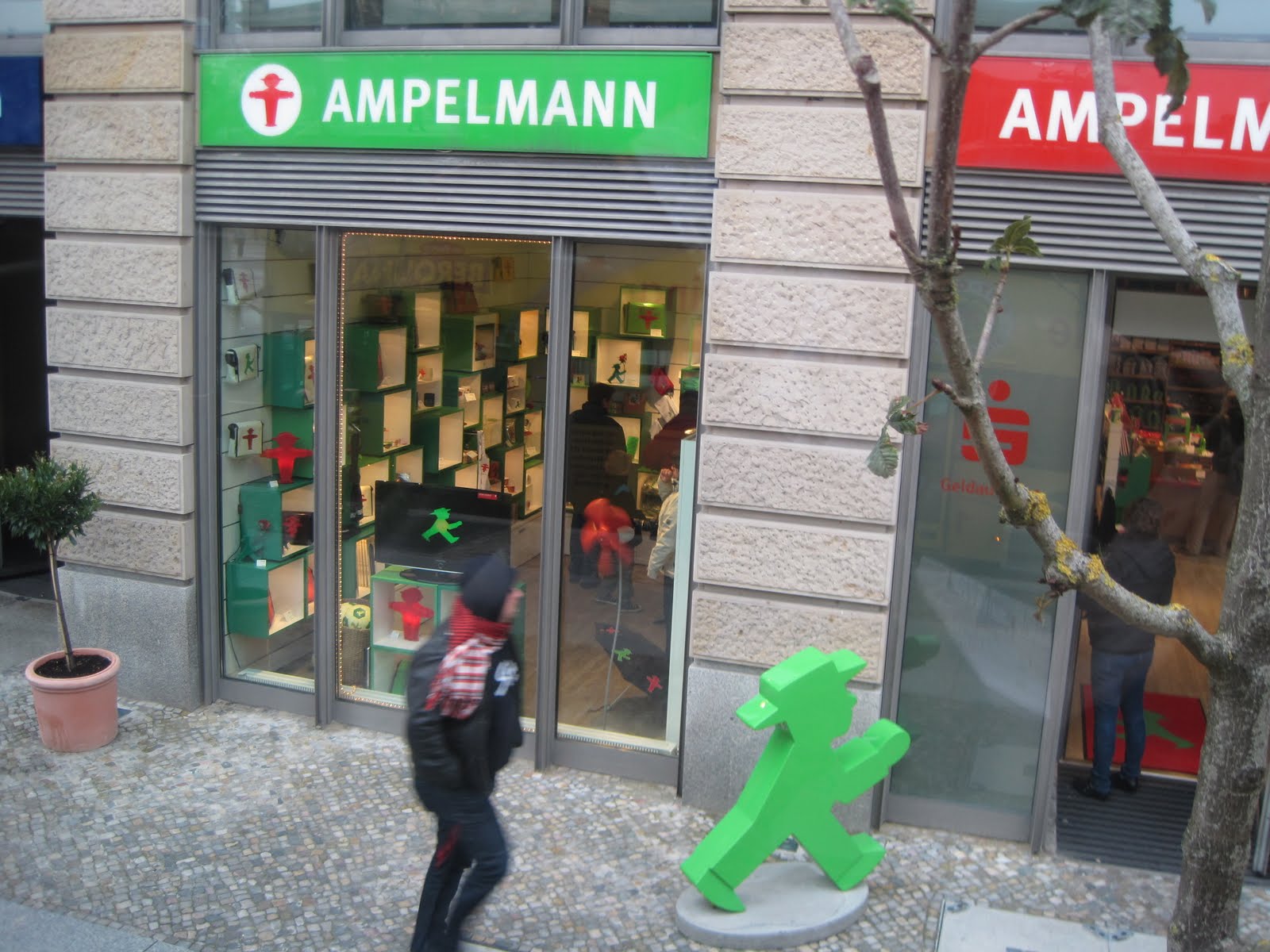 martha's vienna: Berlin's Ampelmann Gets Moving