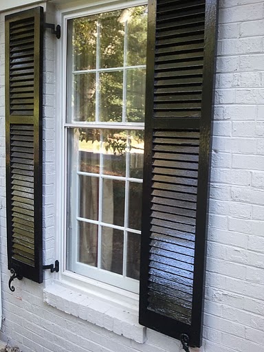 Gracious Interiors: A Sixties Colonial Comes into Twenty-first Century