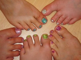 The Spotted Zebra: Glitter Toes "highlighted vendor"