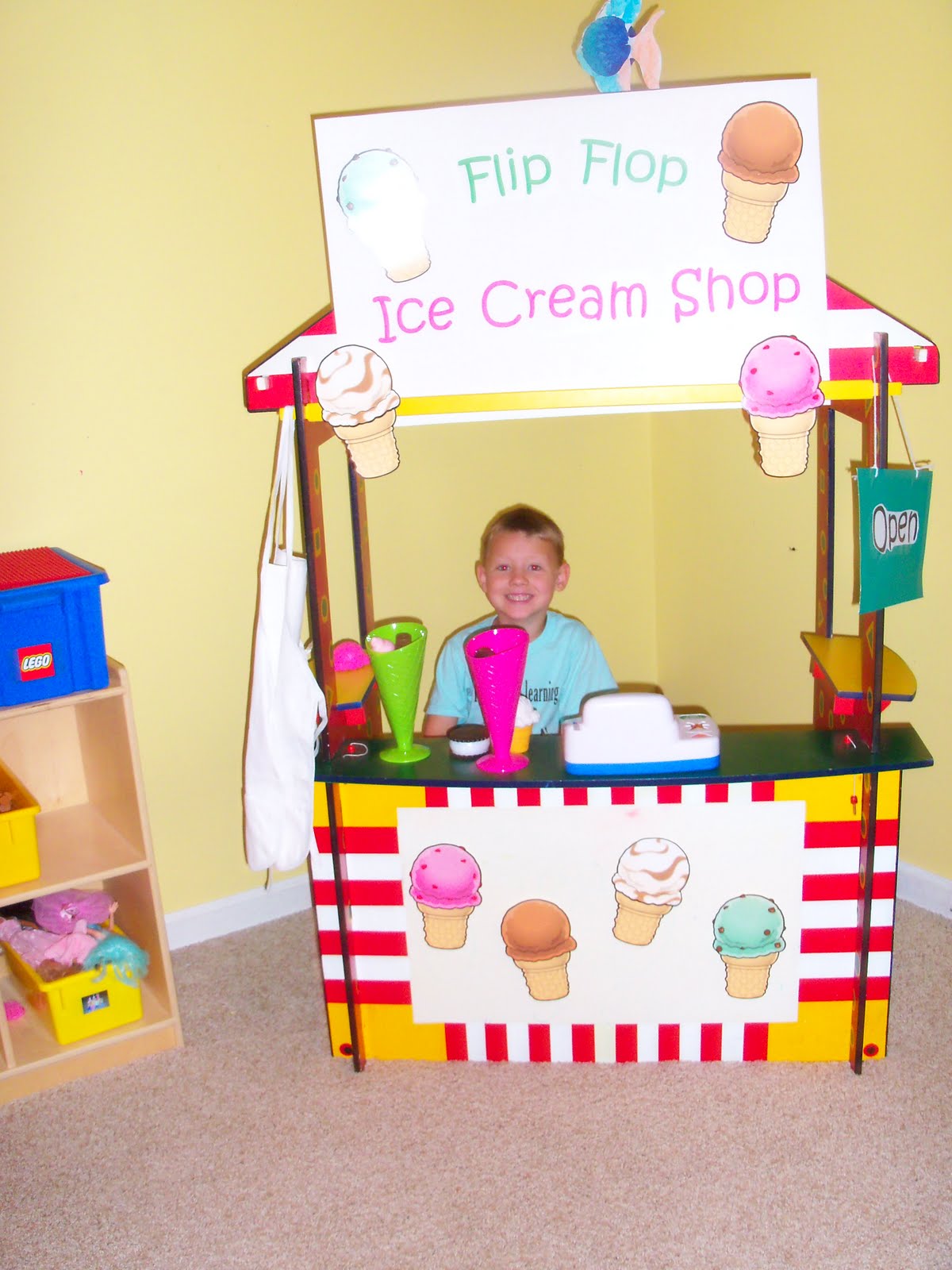 The Thoughtful Spot Day Care: Flip Flop Ice Cream Shop