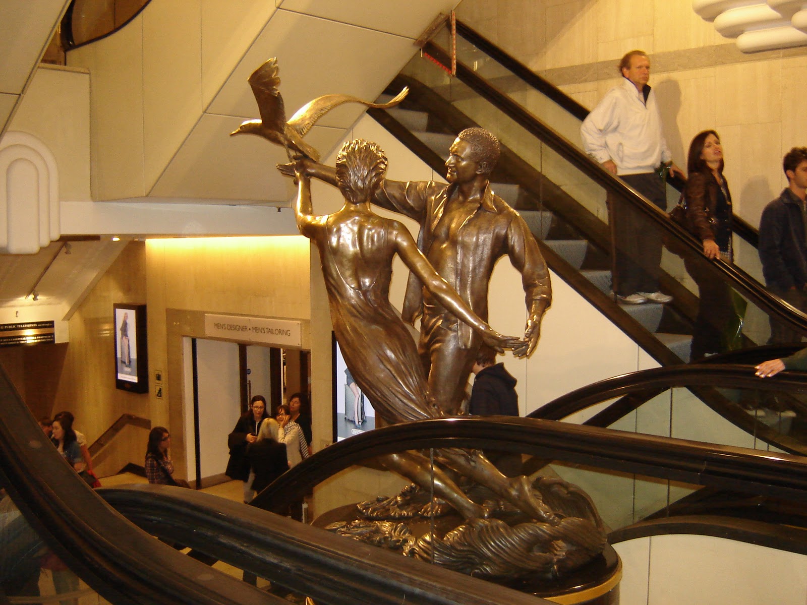 London Stories: Zoo, Harrods, Sunday Afternoon at Elthorne