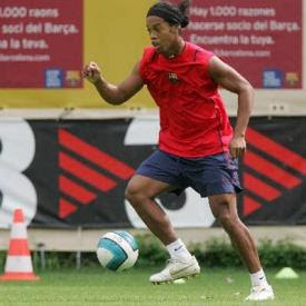 Cool Pictures: ronaldinho muscles