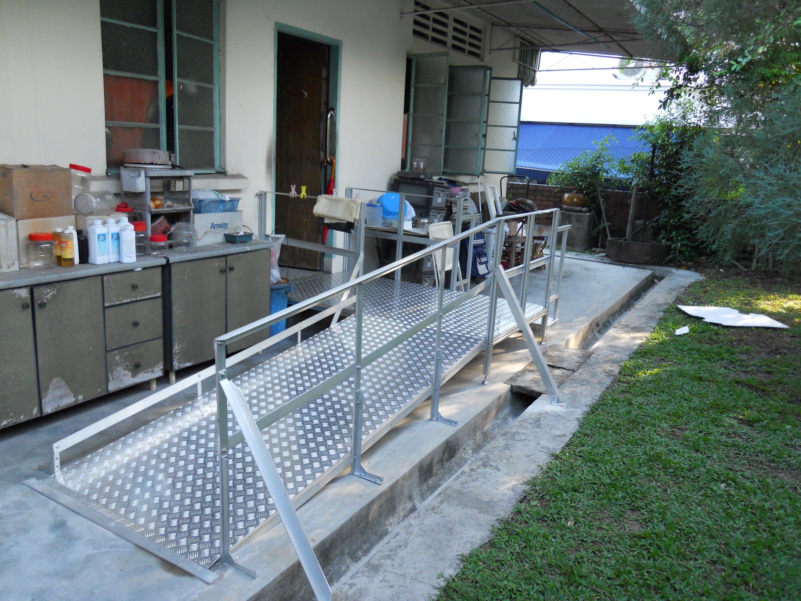 WHEELCHAIR RAMPS AND WHEELCHAIR PLATFORM LIFTER - Delcon Technology (S ...