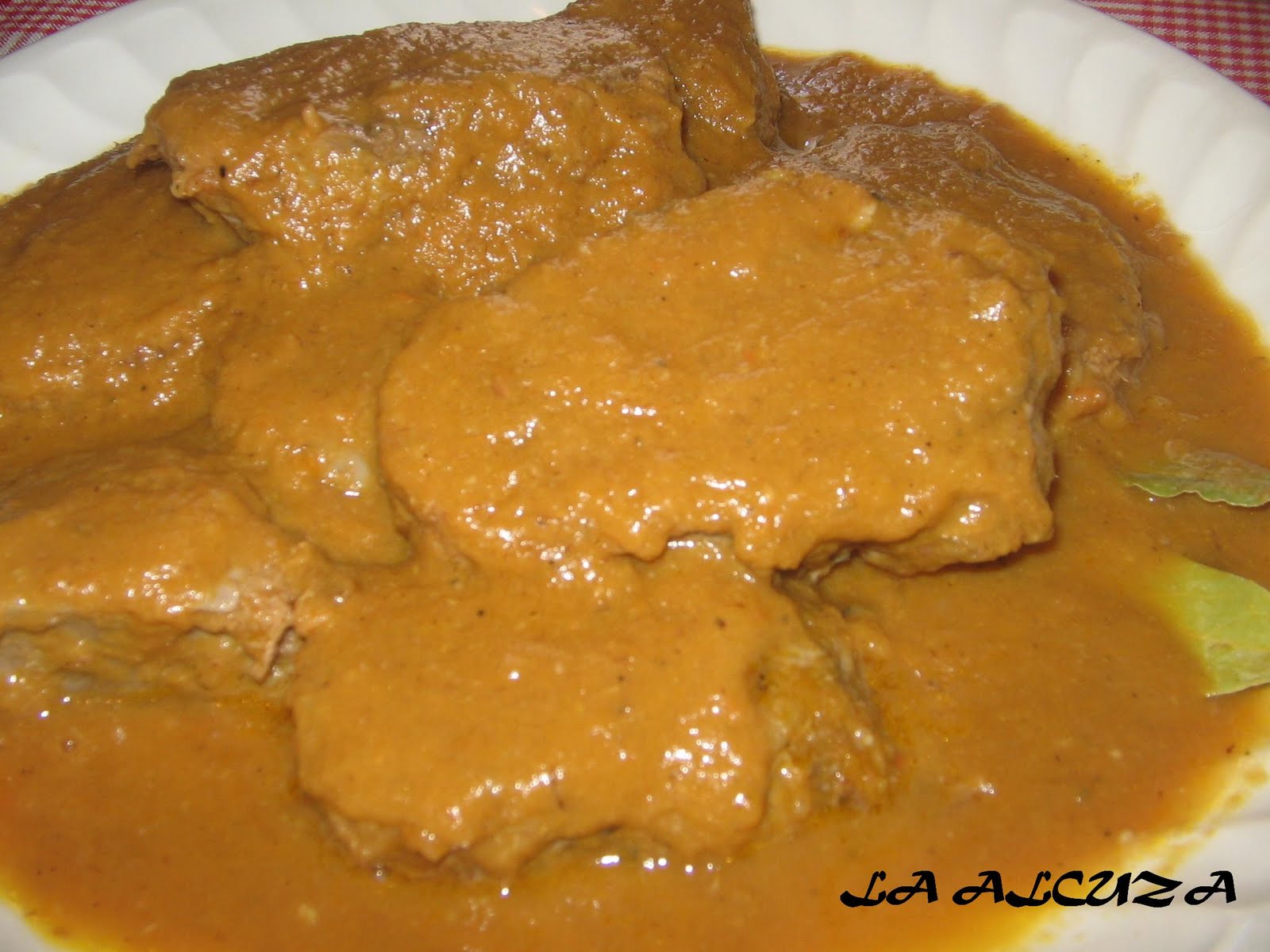 LA ALCUZA: LENGUA DE TERNERA EN SALSA